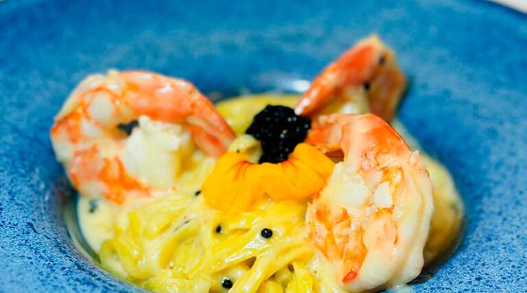 Totalmente repaginado, tradicional restaurante de alta gastronomia em ...